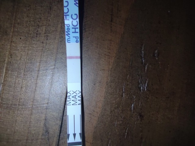 Mom med faint positive at 6dpo? Line eyes? Evap? - Glow Community
